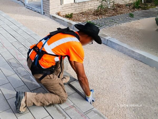 Effort assistance solutions: Exoskeletons & Cobots | RB3D